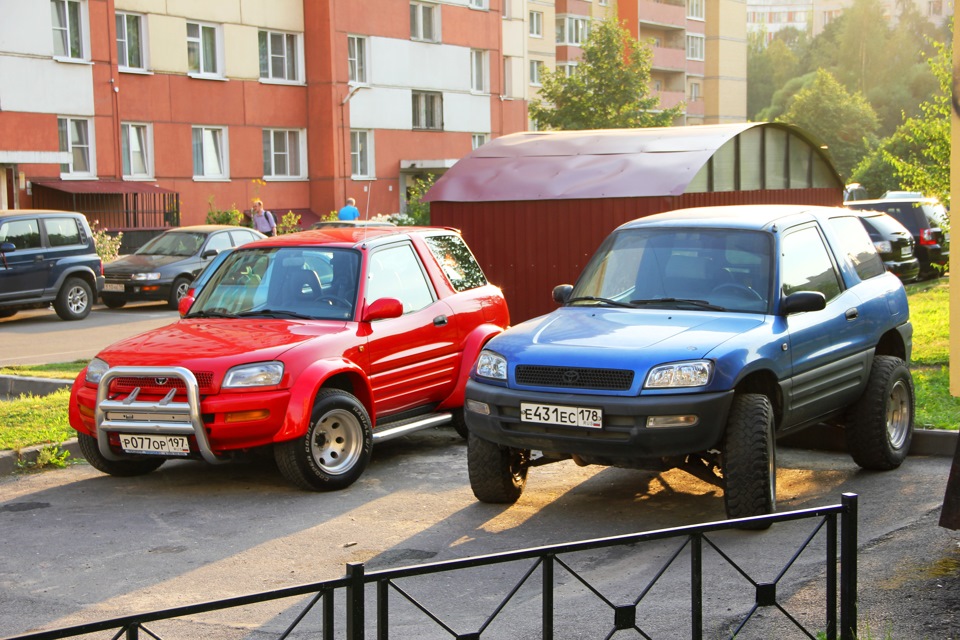 91. Lifted vs. Slammed, Challenger vs. Classic — Toyota RAV4 (I), 2 л ...