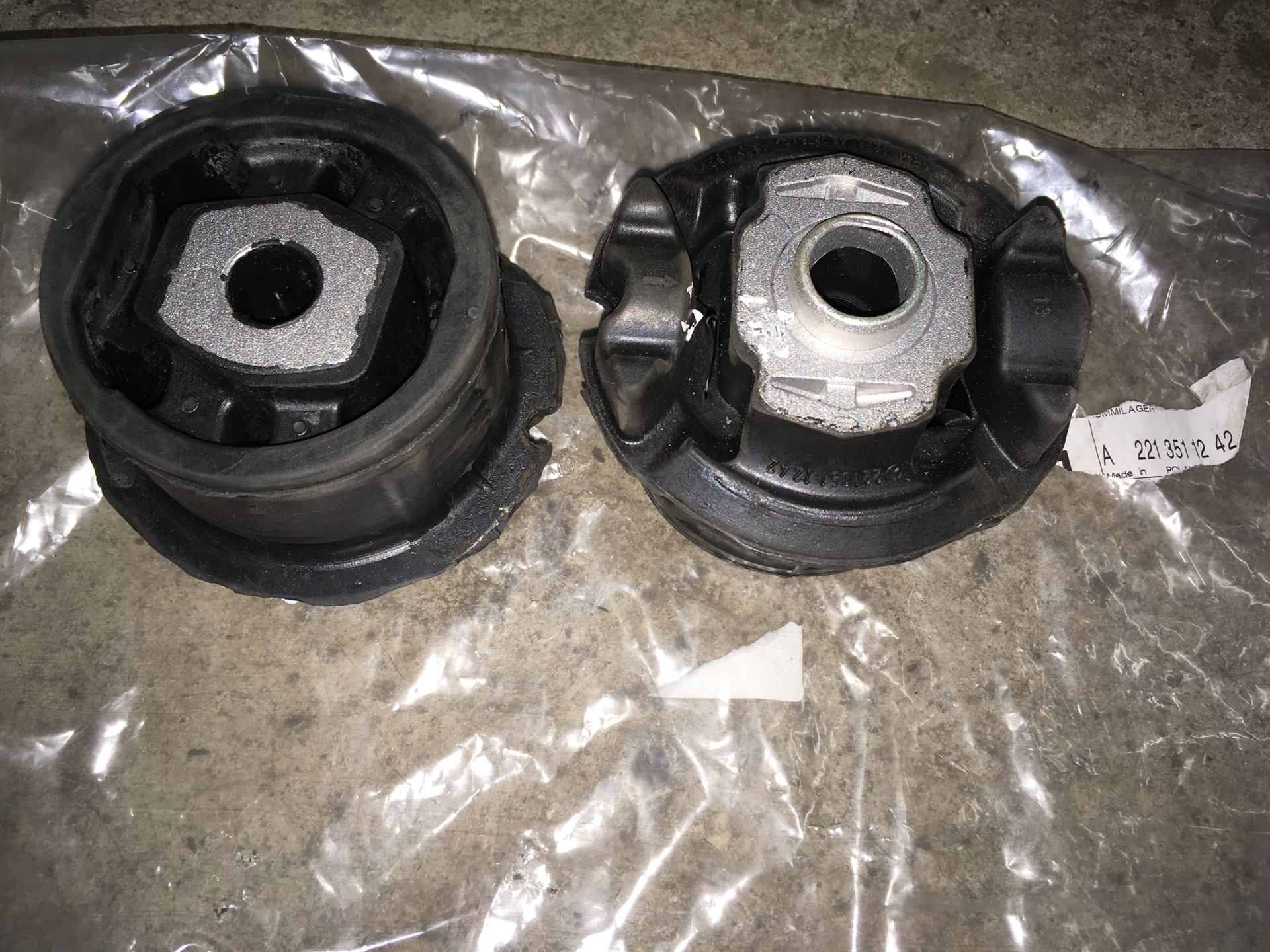 Подушки подрамника. — Mercedes-Benz S-Class (W221), 5,5 л, 2007 года ...