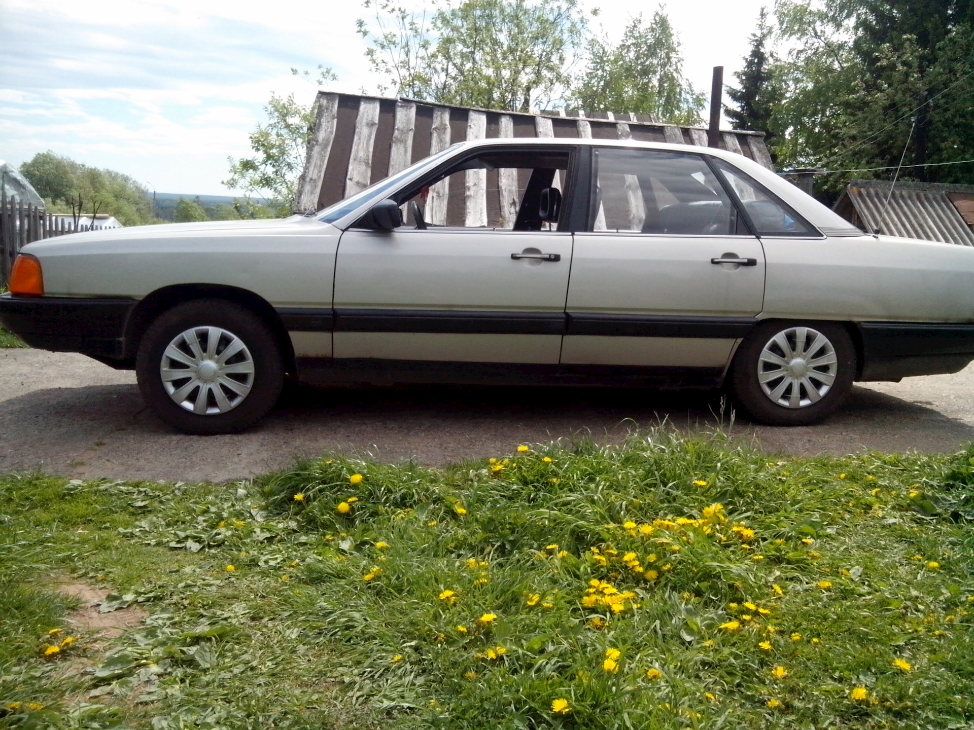 Загрузил 180 кг, а сколько вы грузили? — Audi 100 (C3), 1,8 л, 1983 ...