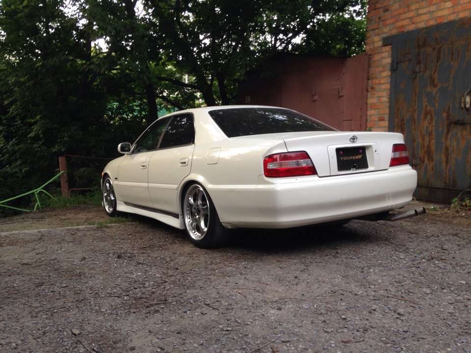 Вечер в гараже — Toyota Chaser (90), 2,5 л, 1993 года | фотография | DRIVE2