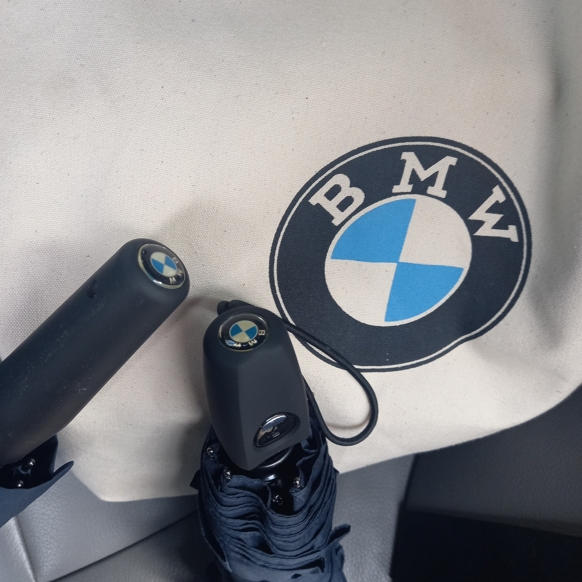 оригинальные аксессуары. зонты, сумка — BMW X3 (E83), 2,5 л, 2004 года ...