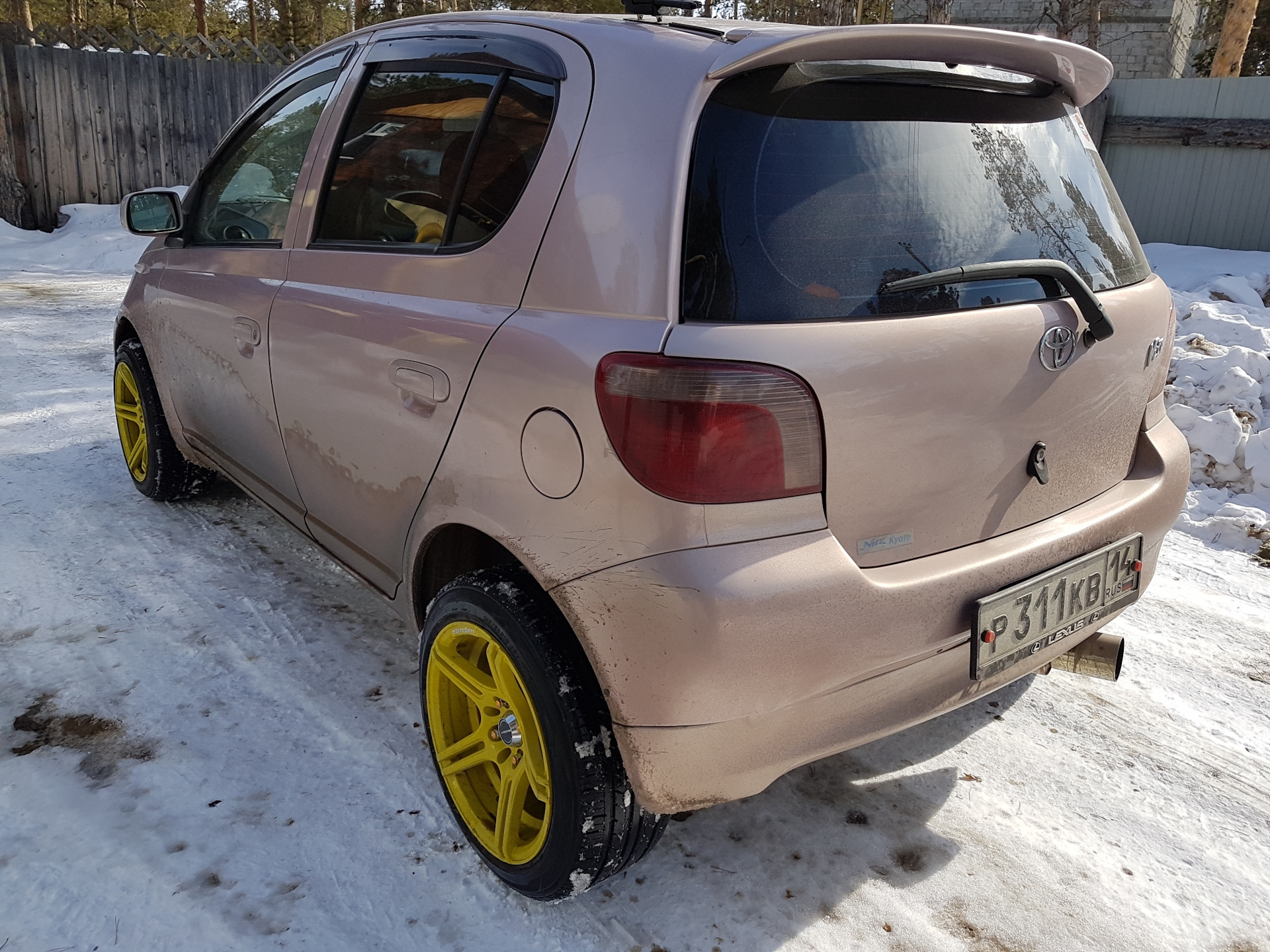 Поставил диски WEDS SPORT R15 195/50 — Toyota Vitz (10), 1 л, 2001 года ...