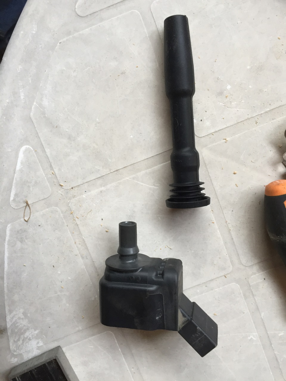 Замена свечей и подводные камни — Audi A4 (B8), 1,8 л, 2013 года ...