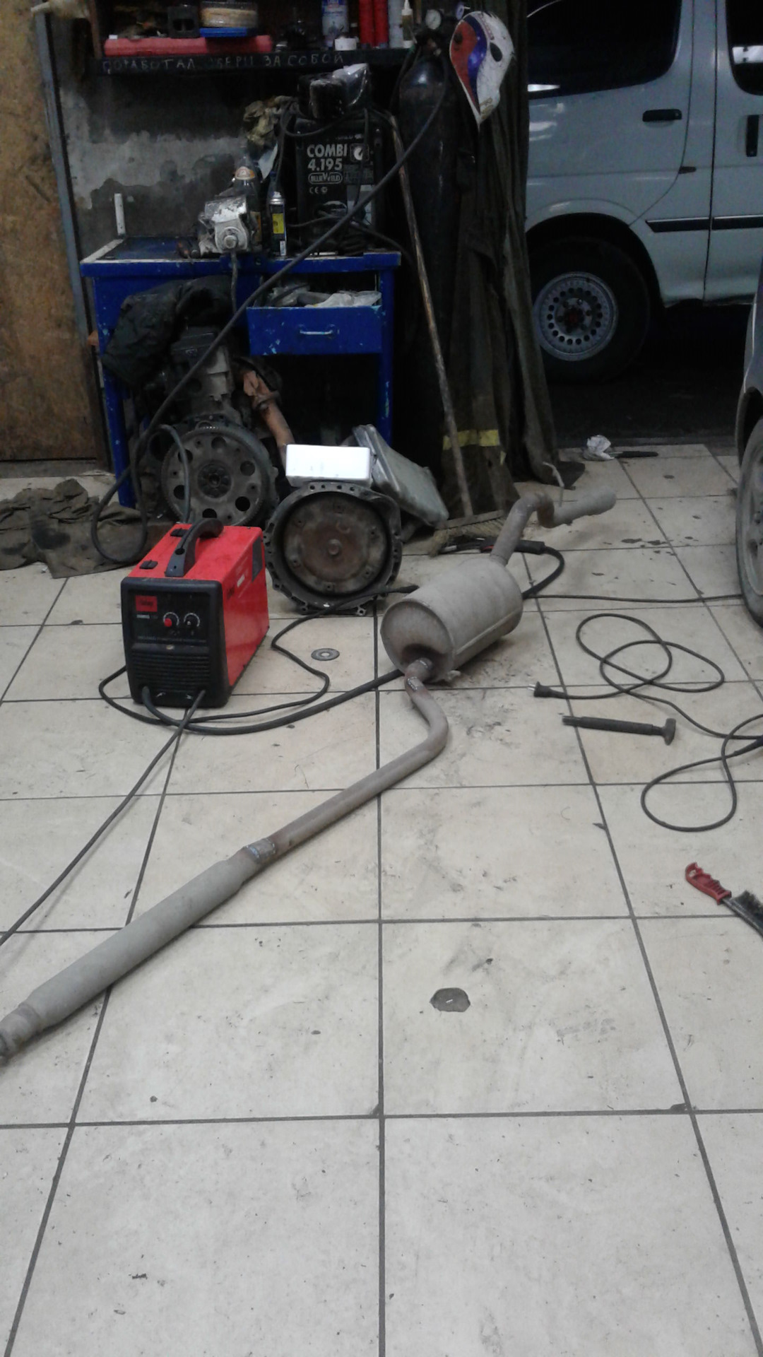 Ремонт глушителя, точнее всей трассы. — Daihatsu Yrv, 1,3 л, 2000 года | своими руками | DRIVE2