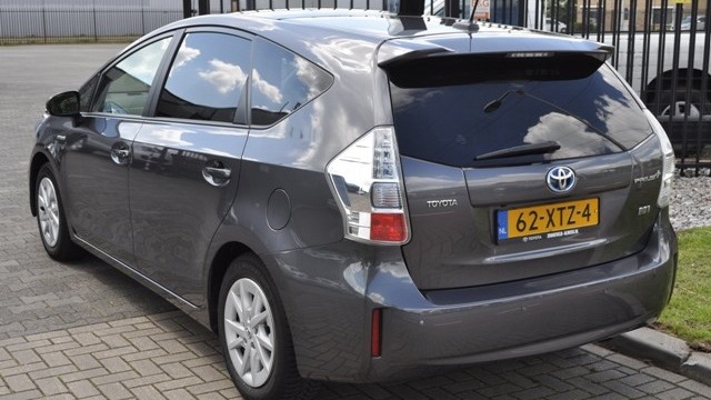 Toyota Prius V 1.8 гибридный 2012 | Plus,7 мест,Панорама,JBL на DRIVE2