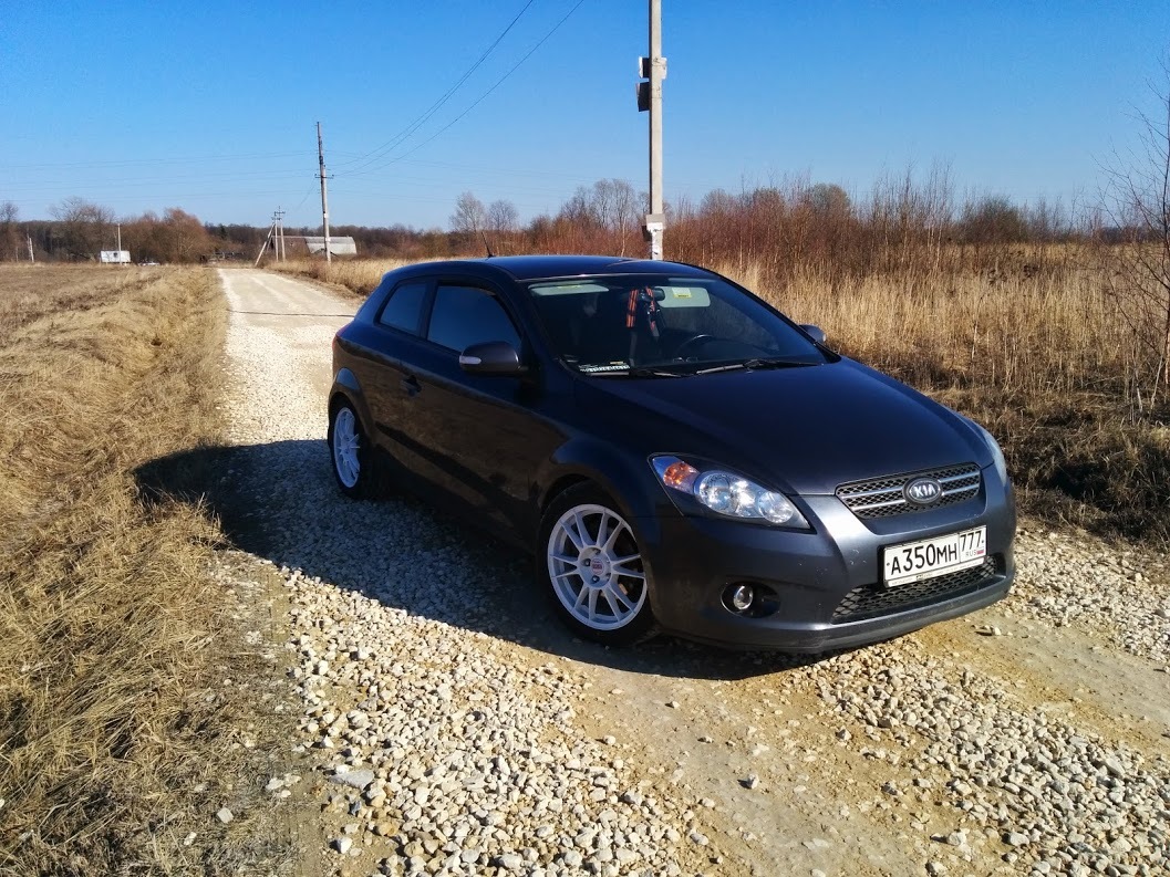 На летних тапках R17 — KIA Ceed (1G), 1,6 л, 2010 года | колёсные диски ...