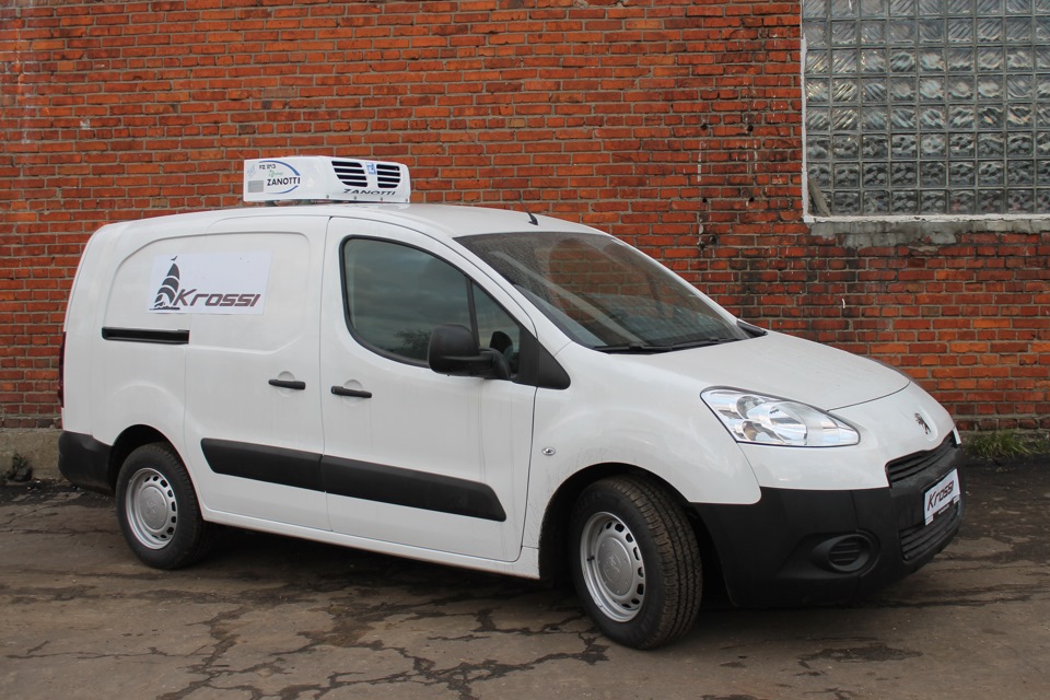Peugeot Partner — Volkswagen Caddy (3G), 1,6 л, 2013 года | тюнинг | DRIVE2