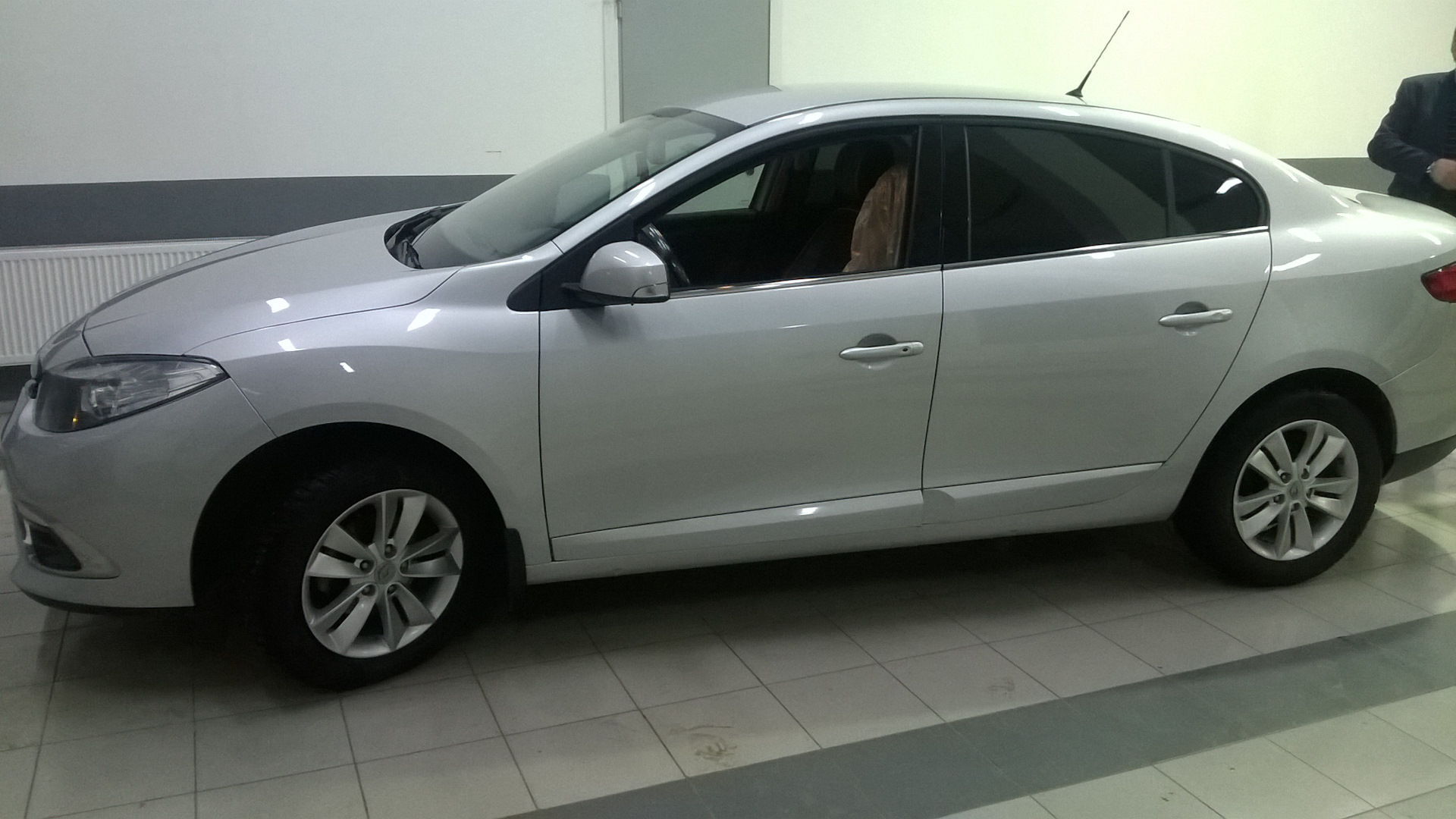 Renault Fluence 1.6 бензиновый 2013 | на DRIVE2