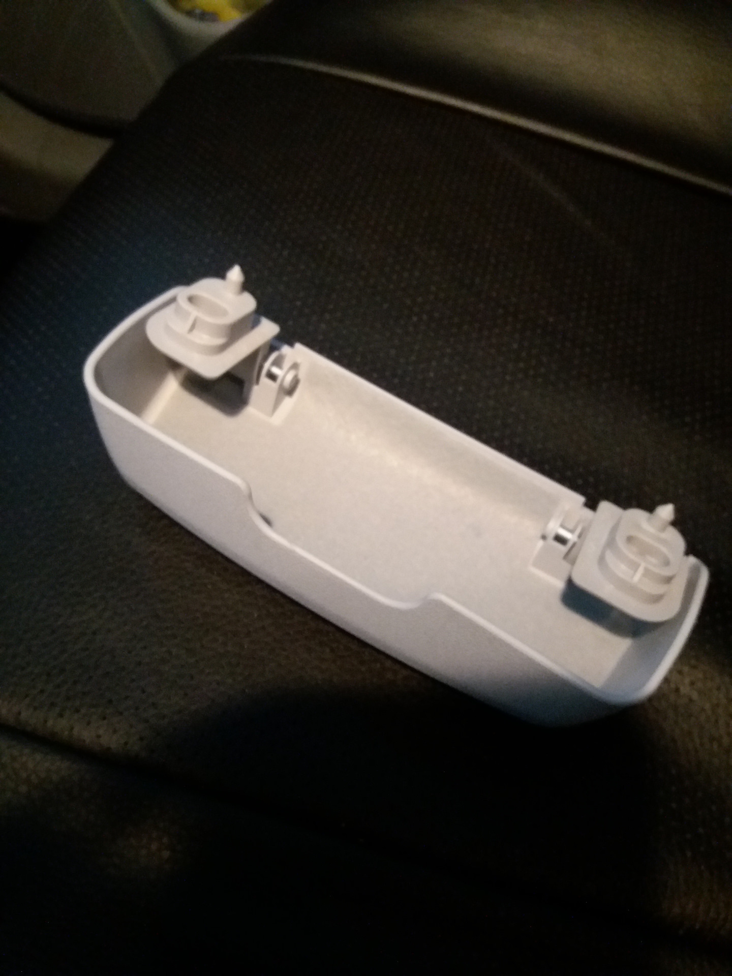 Дополнительный бокс для очков. — Hyundai Accent (3G), 1,4 л, 2009 года ...
