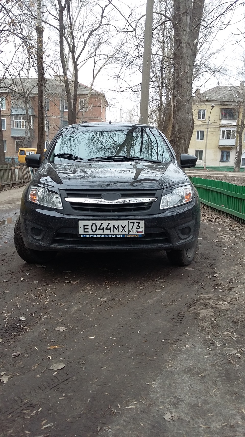 реснички — Lada Гранта (1G), 1,6 л, 2015 года | аксессуары | DRIVE2