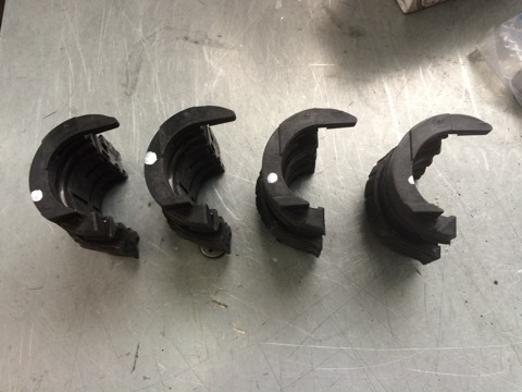 7L0411313G Втулка переднего стабилизатора / VW Touareg 03 ~ VAG ...