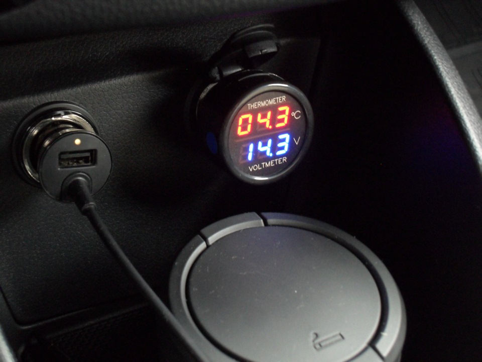 Цифровой термометр — вольтметр — KIA Rio (3G), 1,4 л, 2015 года ...