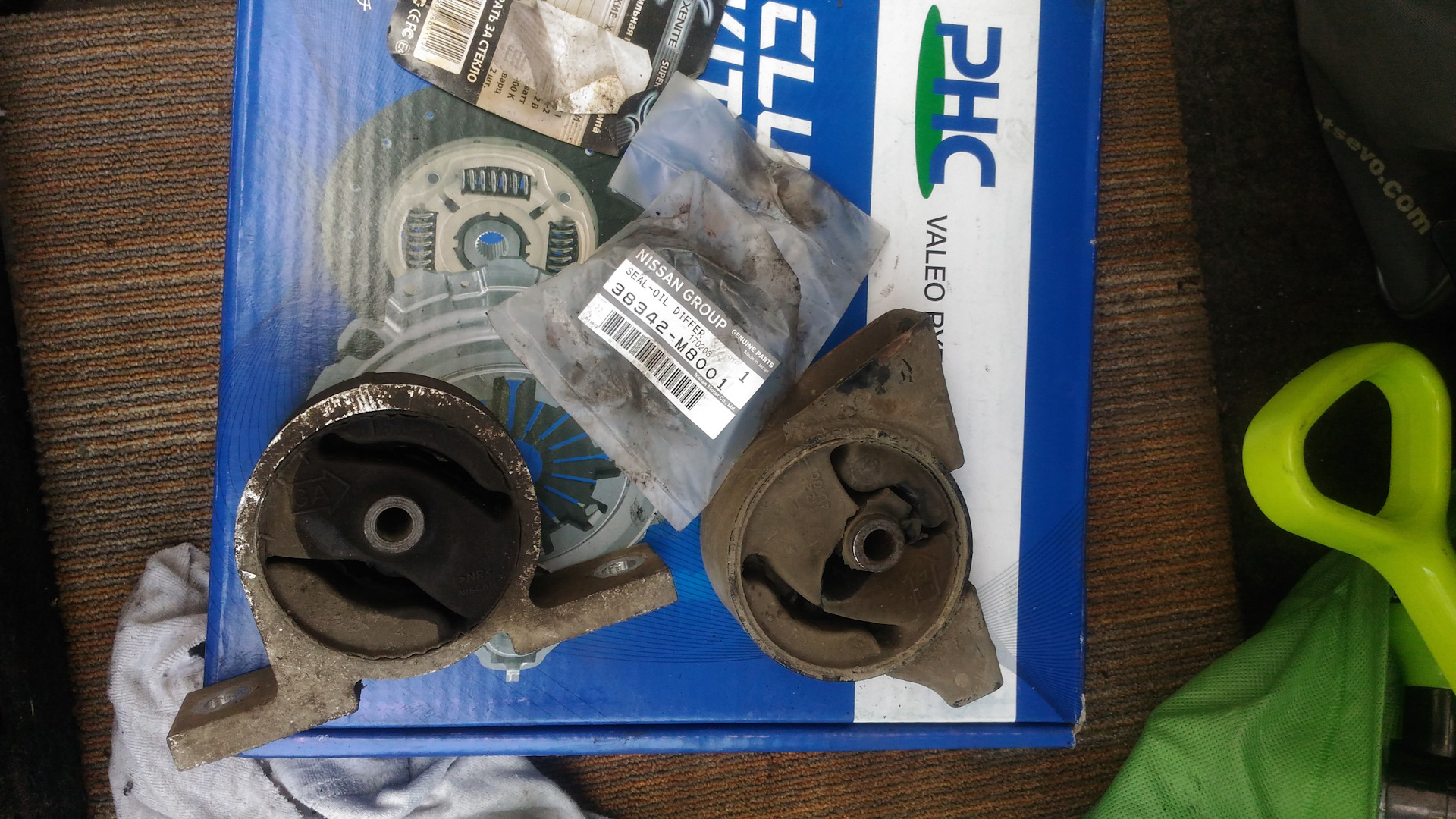 Замена сцепления, подушек двигателя. — Nissan Almera II (N16), 1,5 л ...