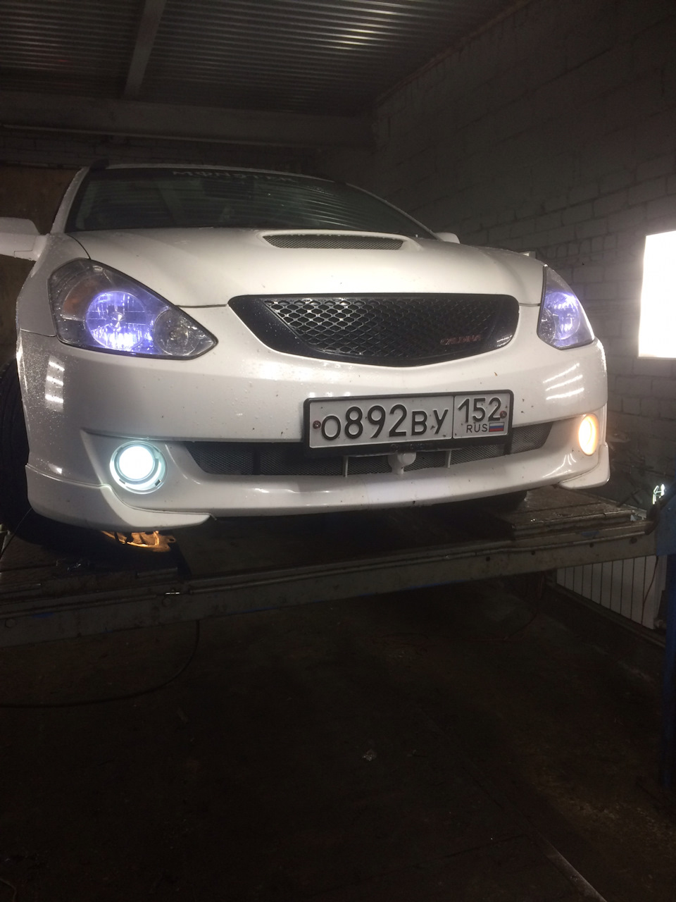 Линзы в противотуманки — Toyota Caldina (241), 2 л, 2003 года | тюнинг ...