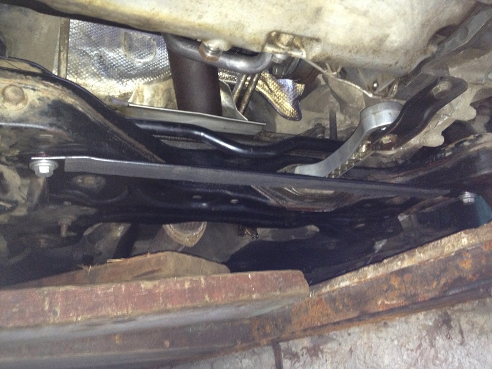 Передняя нижняя распорка S3 — Audi A3 (8L), 1,8 л, 1997 года | тюнинг ...