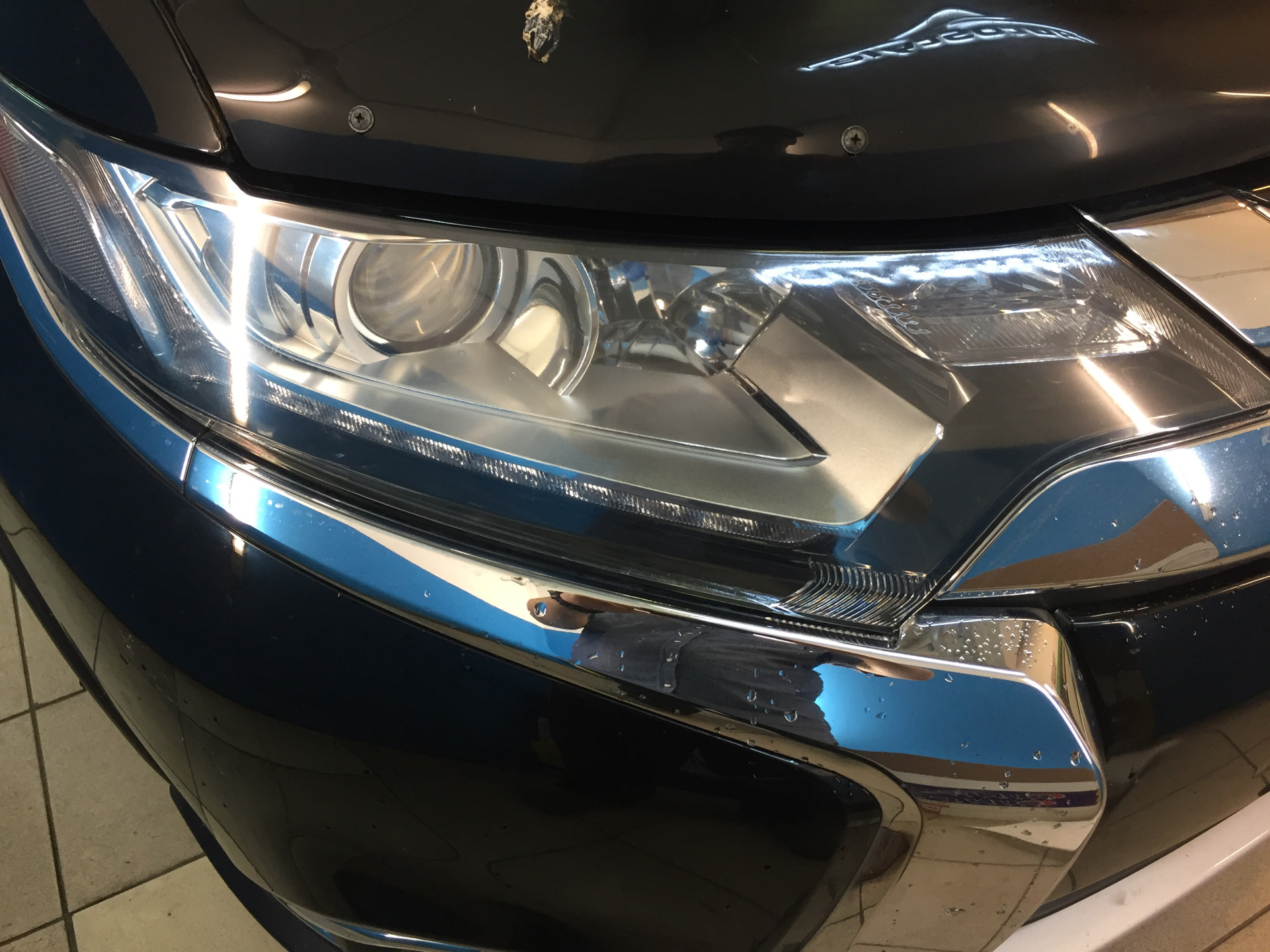Тонировка задней полусферы — Mitsubishi Outlander (3G), 2 л, 2015 года ...