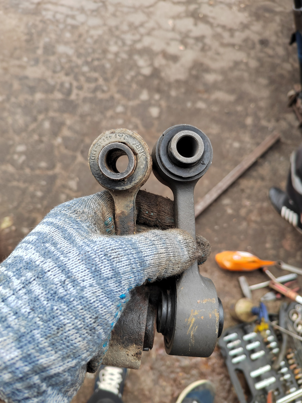 316,9 тыс. км. — Ступичные, втулки и стойки стабилизатора — Toyota Land ...