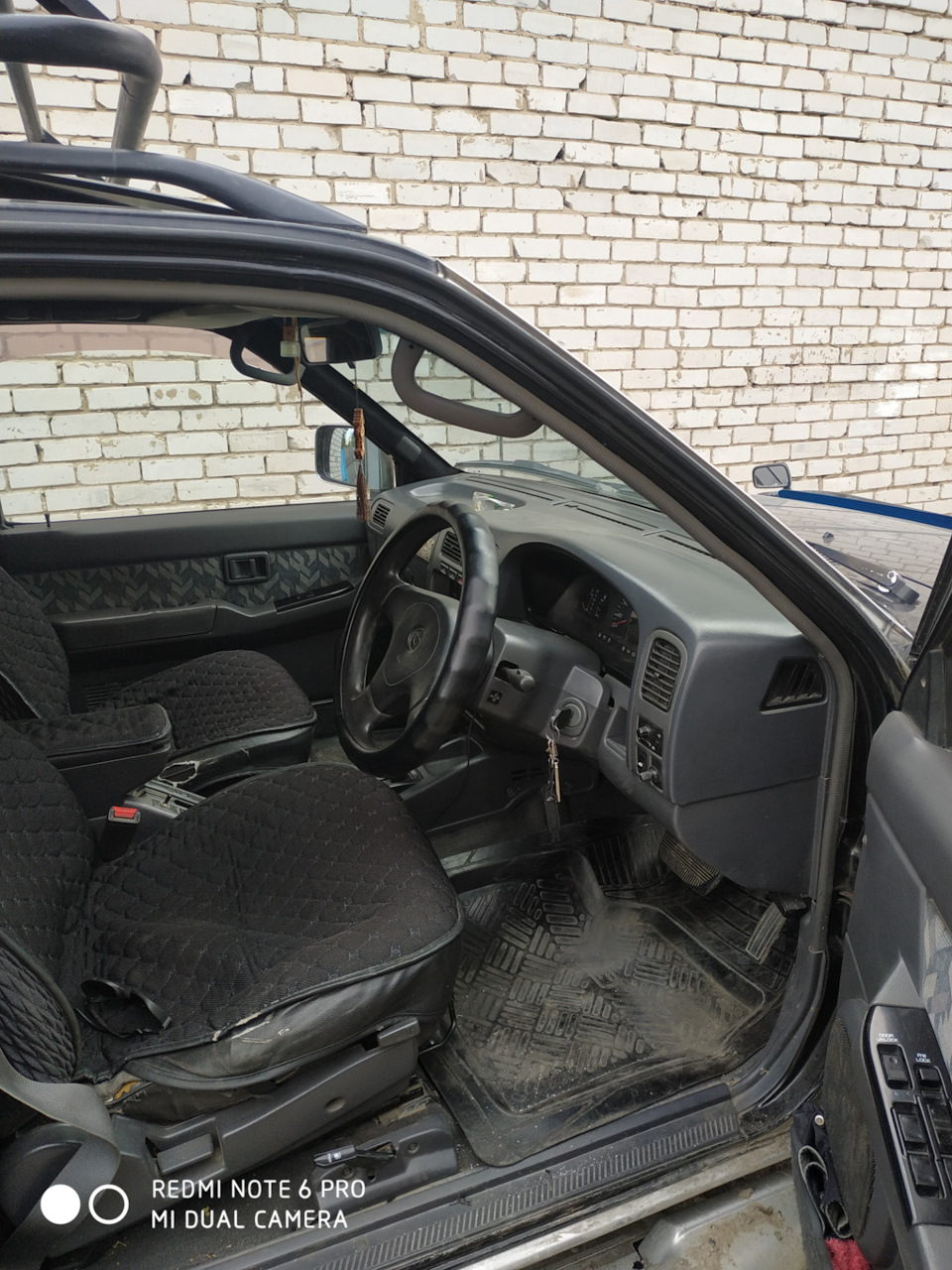 Ручки в передним стойки — Nissan Terrano I, 2,7 л, 1995 года | тюнинг ...