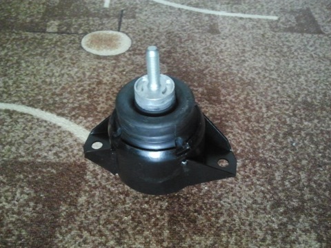 KKB500750 Опорный кронштейн двигателя Jaguar Land Rover | Запчасти на ...