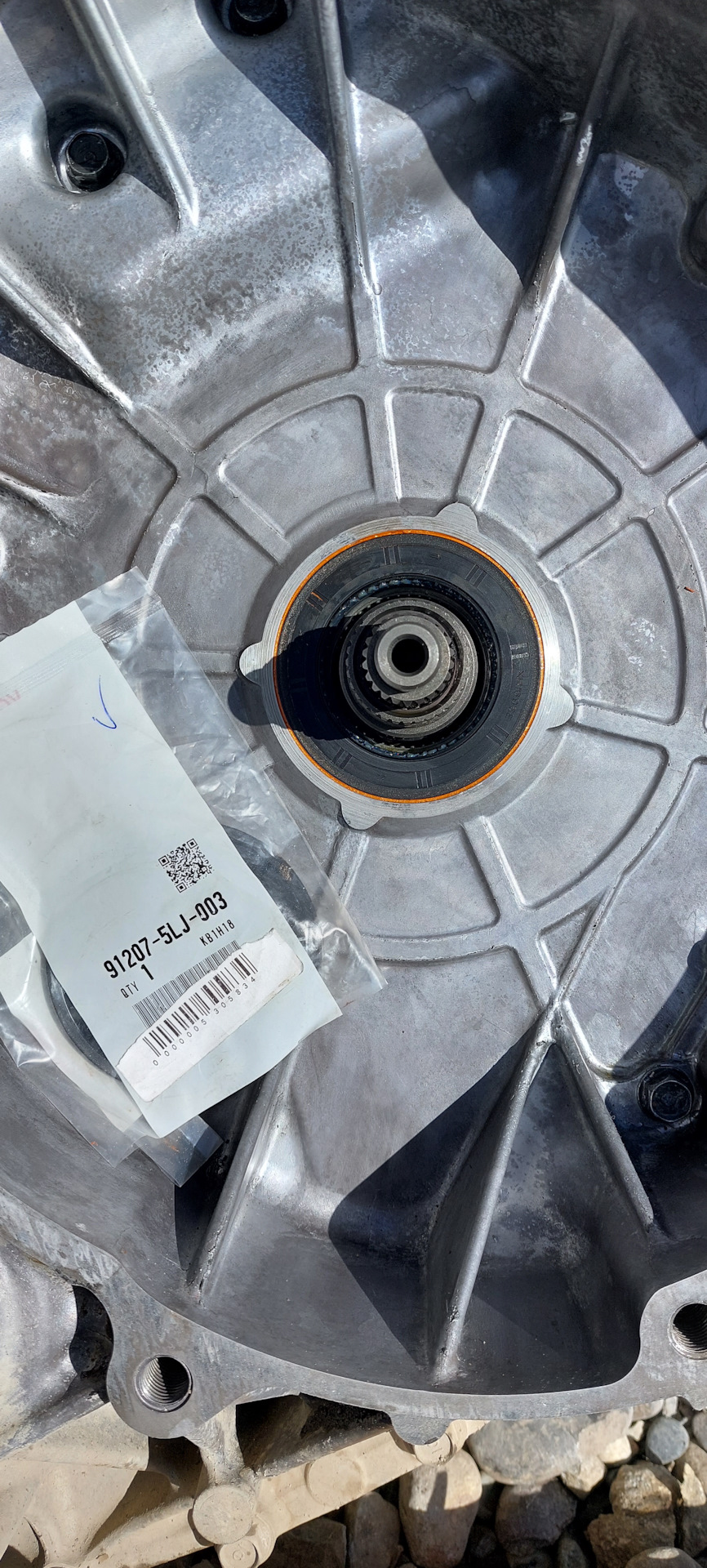 Сальник АКПП. — Honda Stepwgn (5G), 1,5 л, 2018 года | своими руками ...