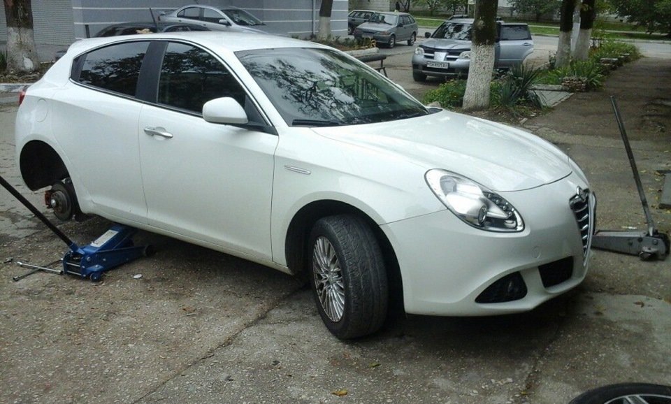 Дежавю (И все таки RE002) — Alfa Romeo Giulietta (940), 1,4 л, 2011 ...