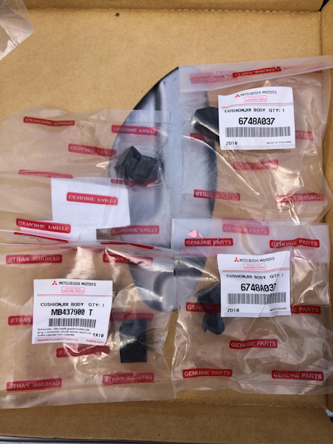 6748A037 ПРОКЛАДКА УПРУГАЯ ЗАДН.БОРТА L200 NEW Mitsubishi | Запчасти на ...