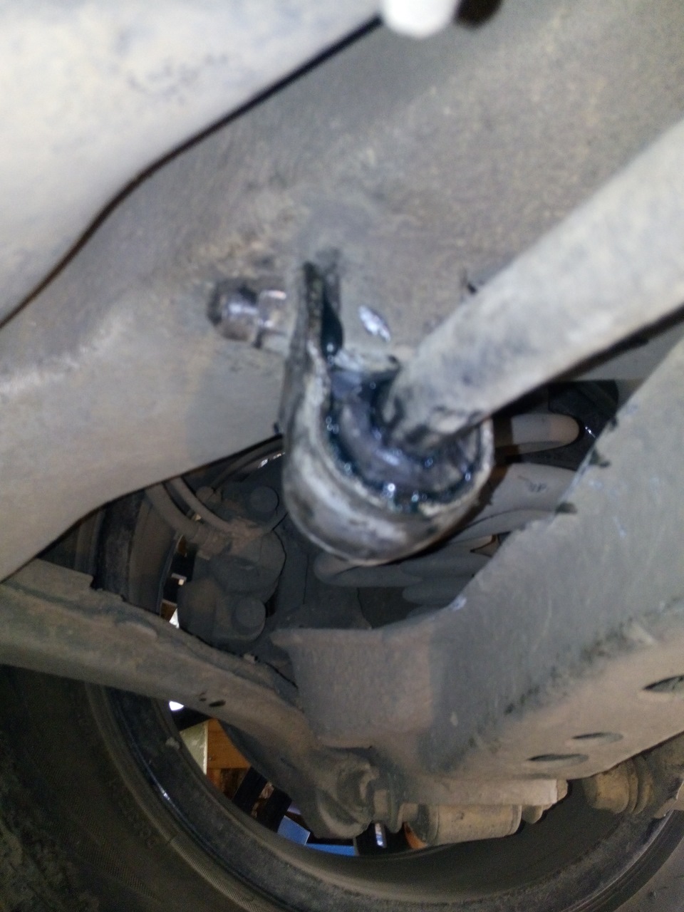 Замена резинок на стабилизаторе поперечной устойчивости за 1040 рублей ...