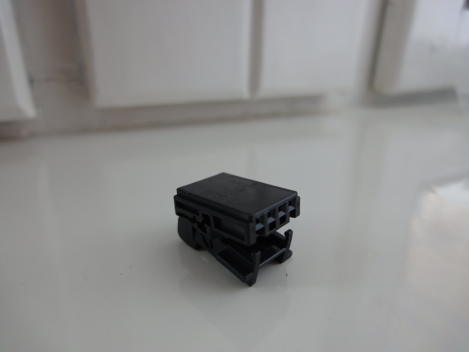 8K0973754 Корпус плоского разъема VAG | Запчасти на DRIVE2
