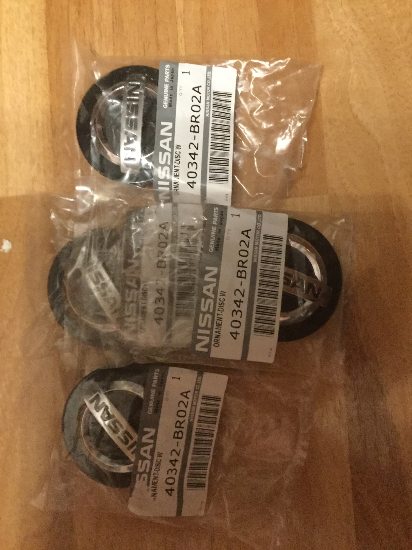 #24 Оригинальные колпачки ступицы Nissan 40342-BR02A — Nissan Qashqai ...