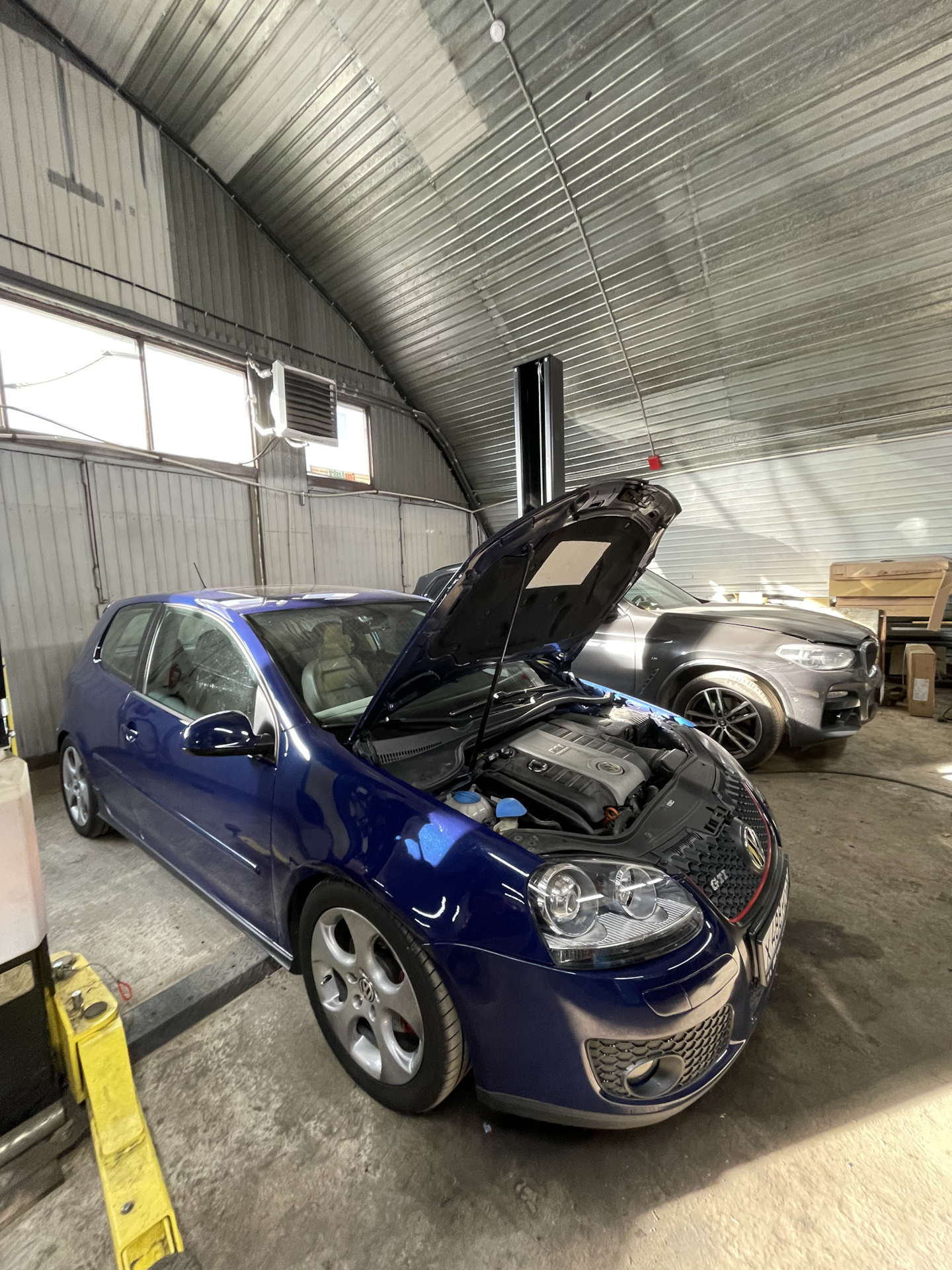 Замена межвальной цепи — Volkswagen Golf GTI Mk5, 2 л, 2008 года ...