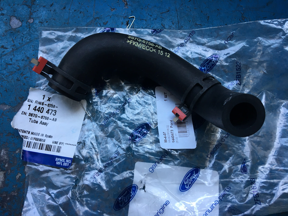 Впускной колектор и шланг картерных газов — Ford Mondeo III, 2 л, 2004 ...