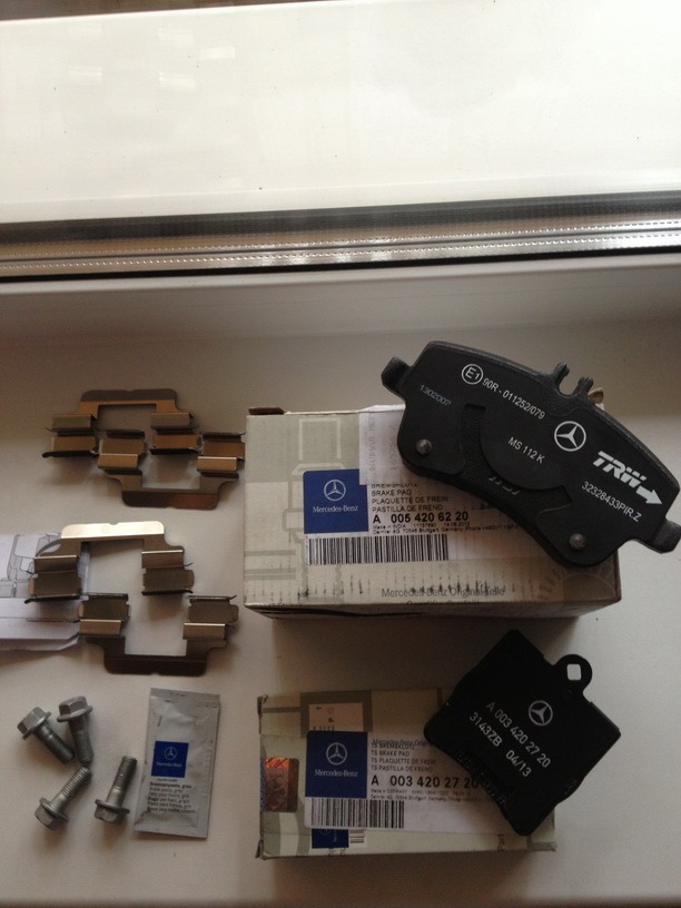 Тормозные колодки — Mercedes-Benz C-Class (W203), 2,6 л, 2001 года ...