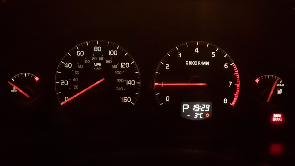 9472110 лампочка приборной панели — Volvo XC70 II, 2,4 л, 2002 года ...
