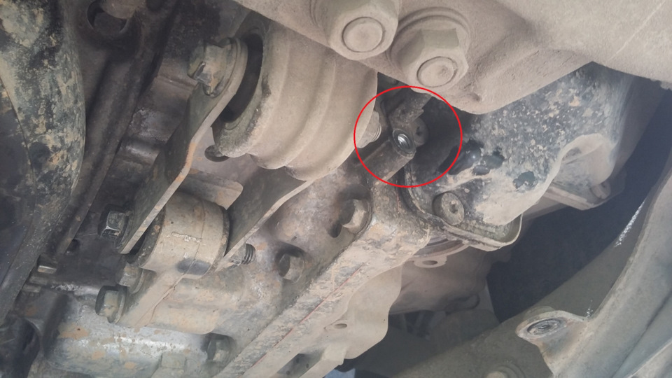 Устранение течи с обратки — Volvo XC90 (1G), 2,4 л, 2008 года | своими ...