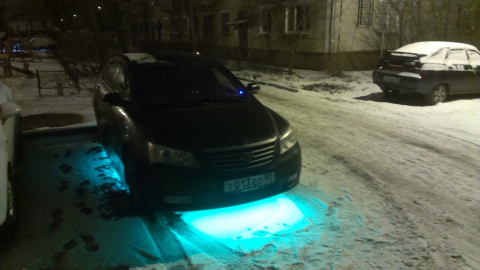 Подсветка ног в салоне (временно) — Geely Emgrand EC7 FE-1, 1,8 л, 2012 ...