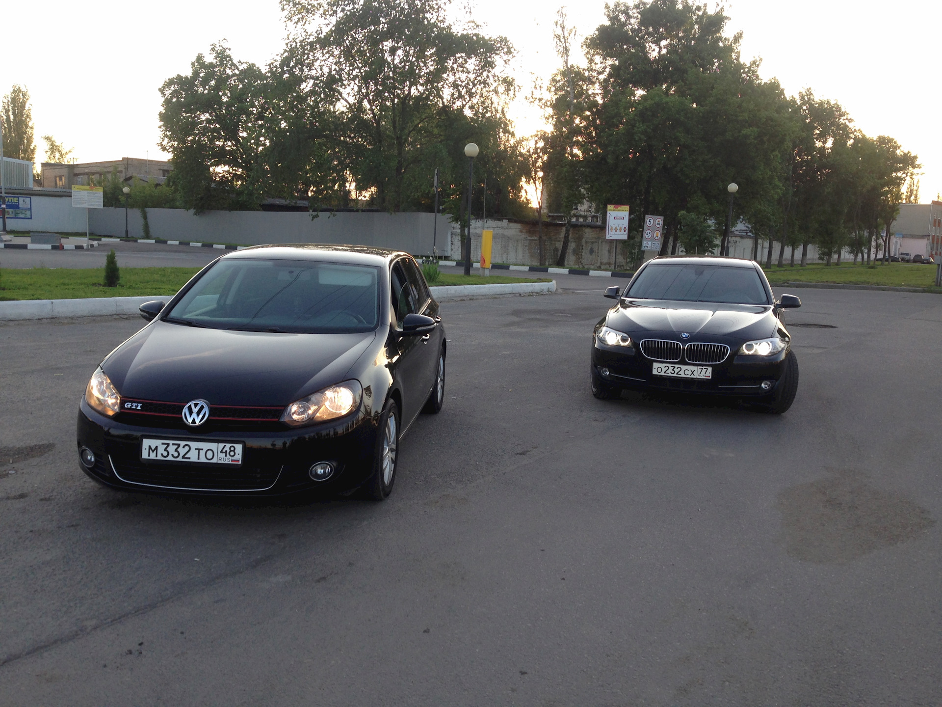VW Golf 6 1.4 Twincharger REVO st1 vs BMW 520i F10 (chip 528i) 245hp — Volkswagen Golf Mk6, 1,4 ...