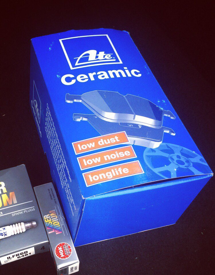 Передние тормоза. Otto Zimmermann+Ate Ceramic. — Ford Focus ST II, 2,5 л, 2008 года | расходники ...