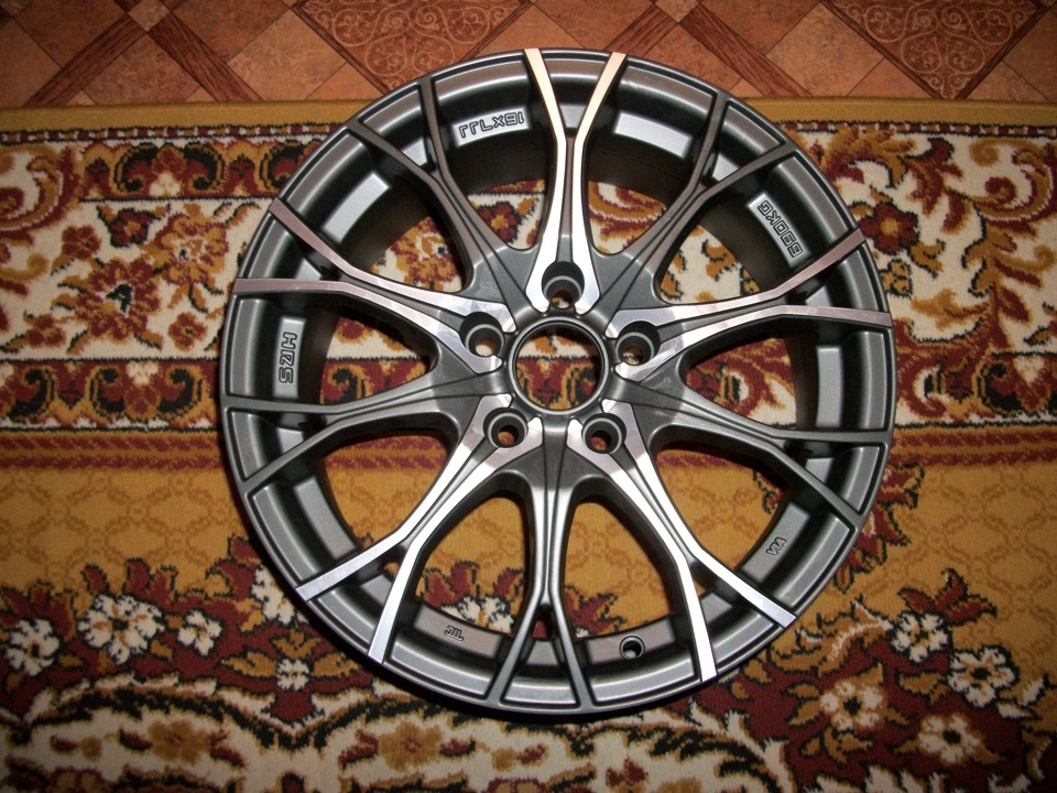 Racing Wheels H-530 R16 — Ford Focus Hatchback III, 1 л, 2013 года | колёсные диски | DRIVE2