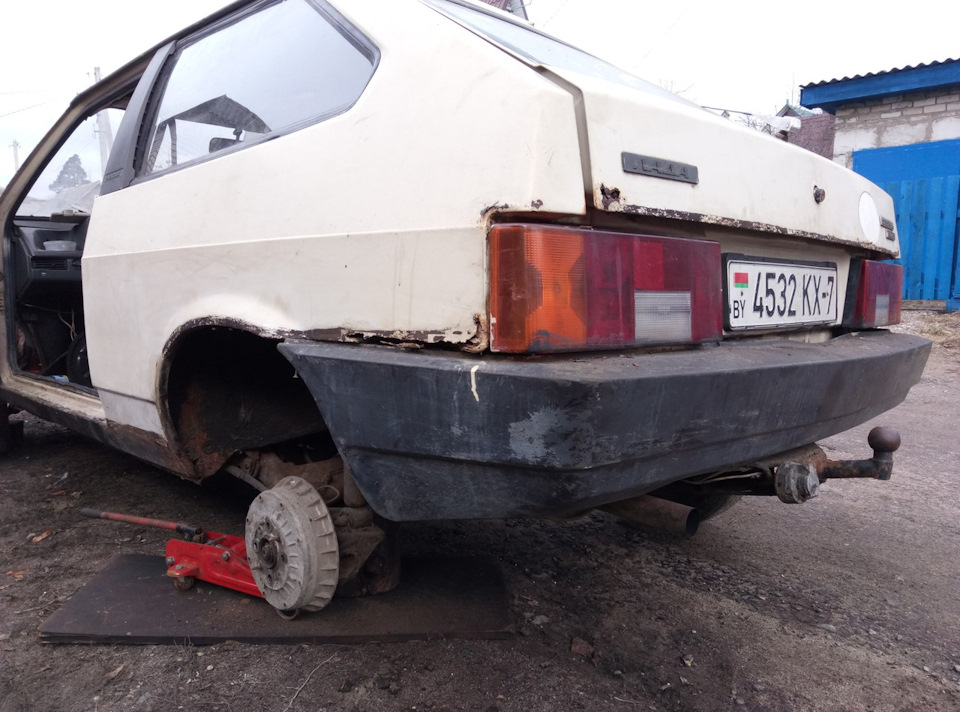 Небольшой обзор авто (ч2): осмотр задней части, примерка дисков — Lada 2108, 1,5 л, 1989 года ...