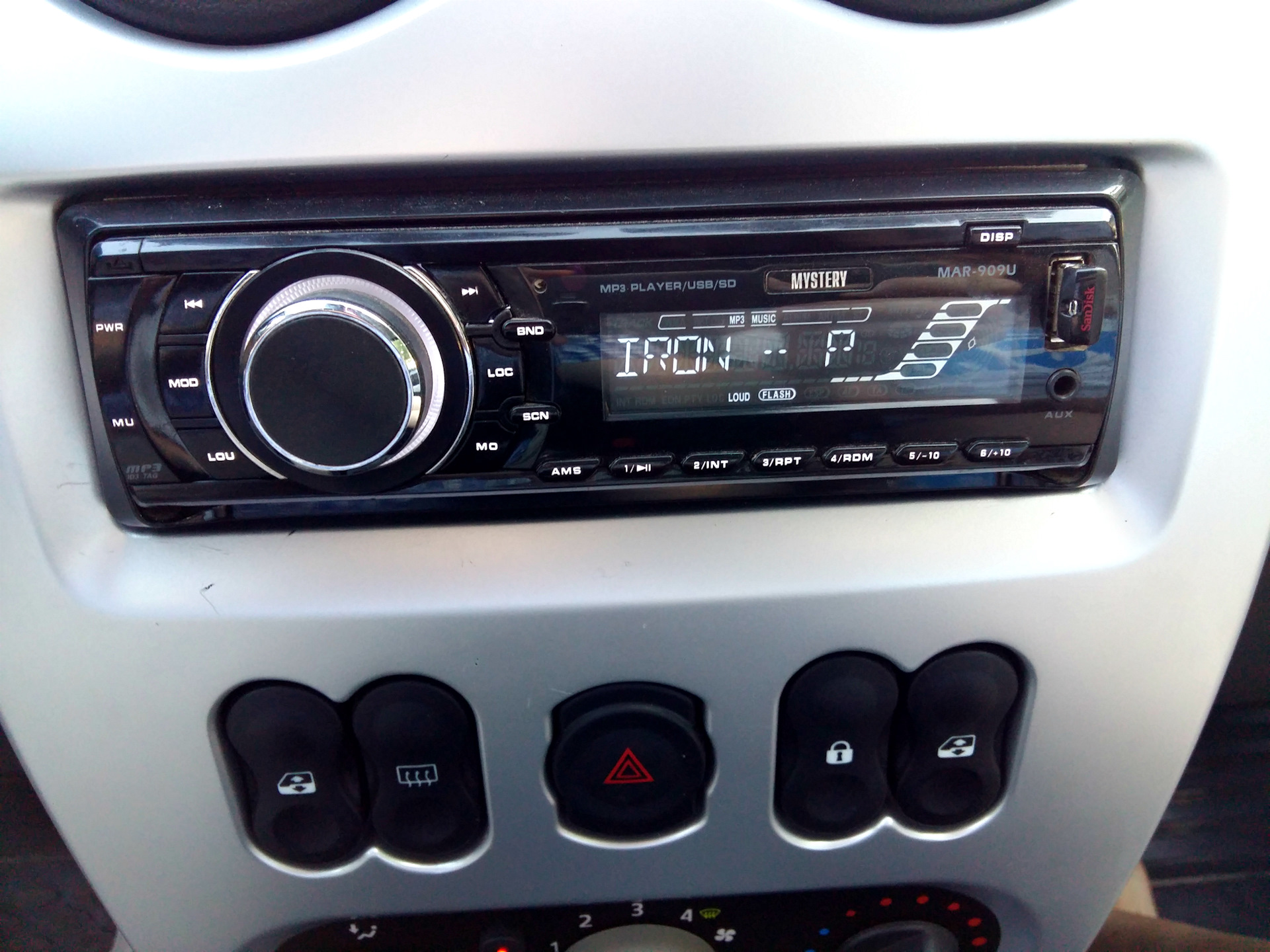 Аудио подготовка, часть #1 Начало положено! — Renault Sandero 1G, 1,6 л ...