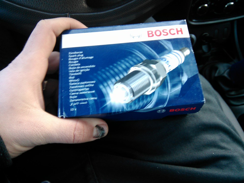 Воздушный фильтр и свечи — Renault Duster (1G), 1,6 л, 2014 года ...