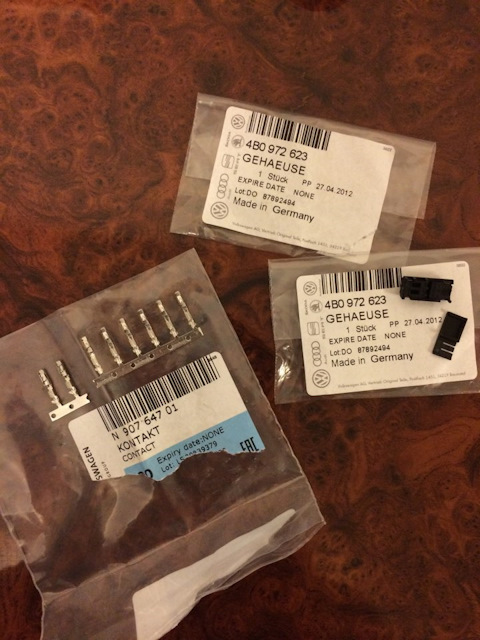 4B0972623 Корпус плоского разъёма VAG | Запчасти на DRIVE2