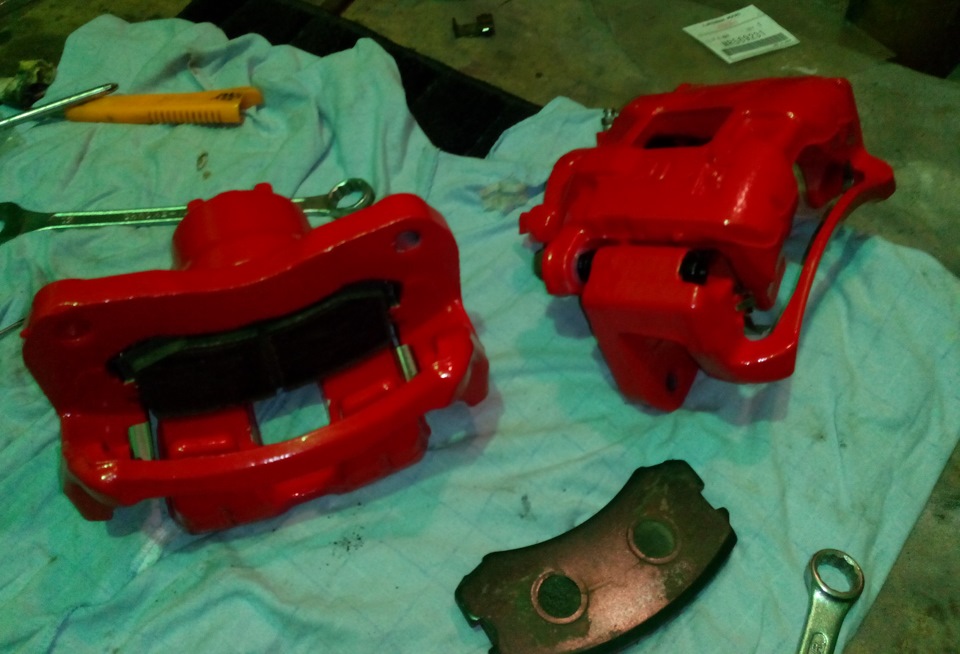 Покраска суппортов и барабанов — Mitsubishi Cedia, 1,8 л, 2001 года ...