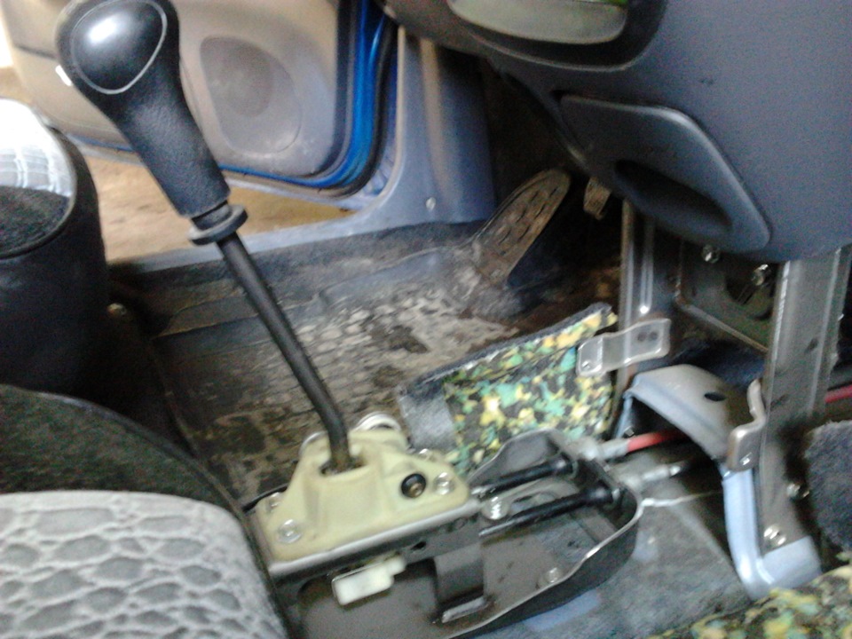 Замена троса переключения — Daewoo Matiz (M100/M150), 0,8 л, 2011 года ...