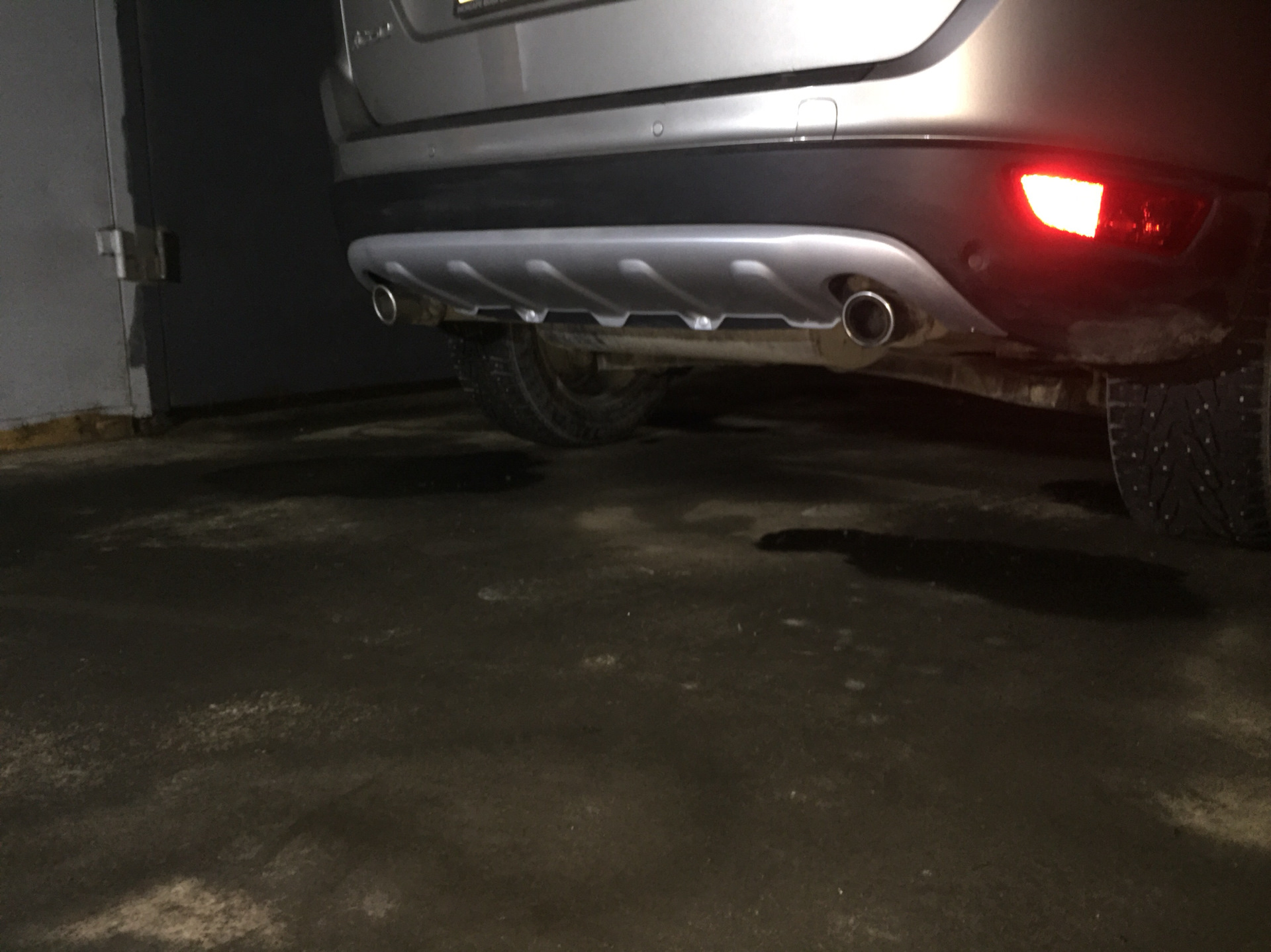 Накладки на бампер — Volvo XC60 (1G), 2,4 л, 2013 года | стайлинг | DRIVE2