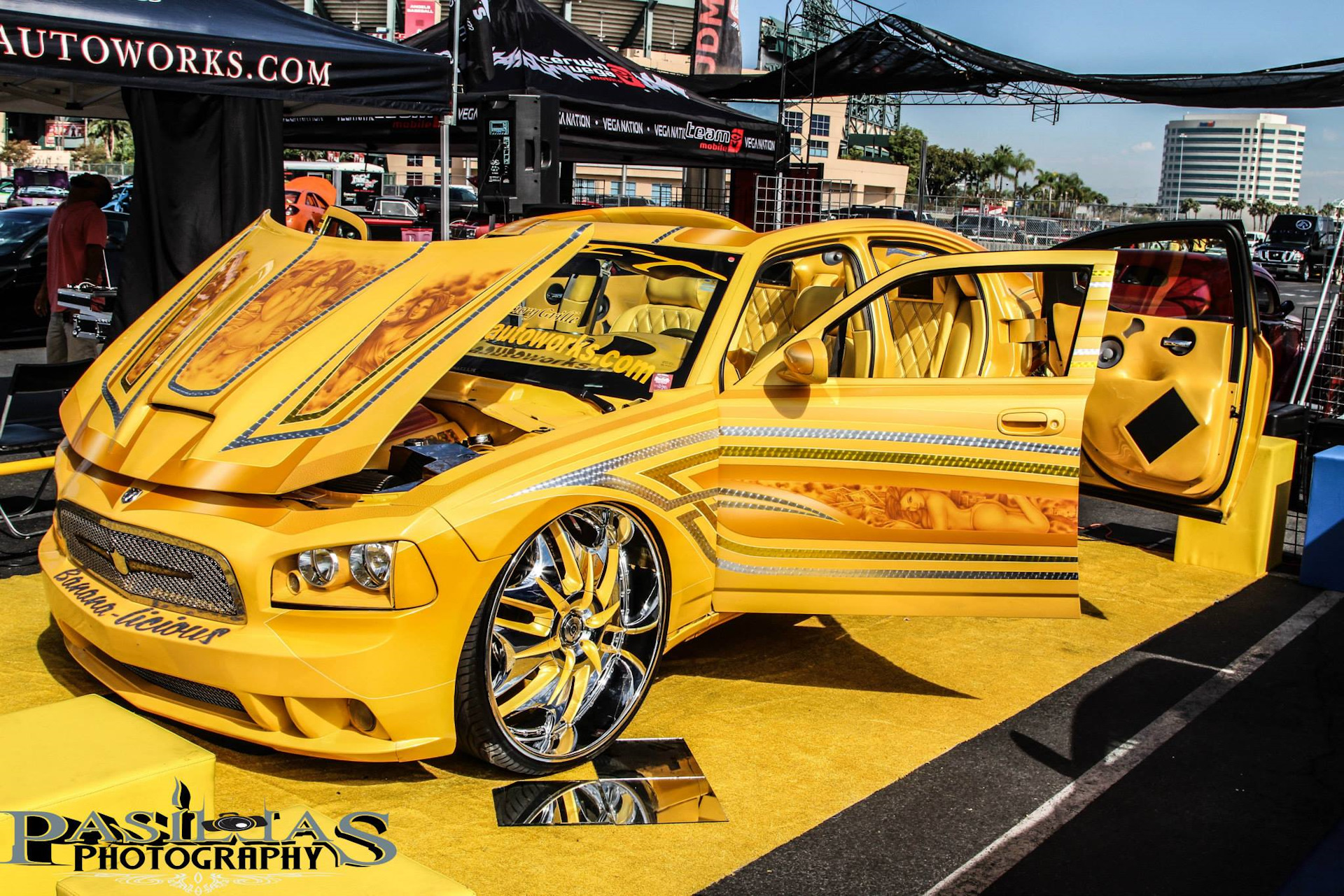 Dodge Charger | DUB | SWIFT — World Installer Magazine на DRIVE2