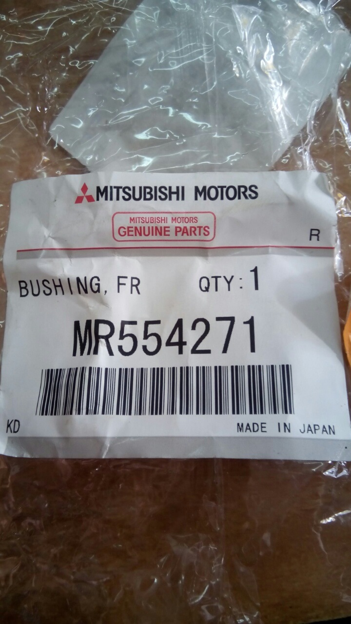 Замена втулок переднего стабилизатора и тормозной жидкости — Mitsubishi ...