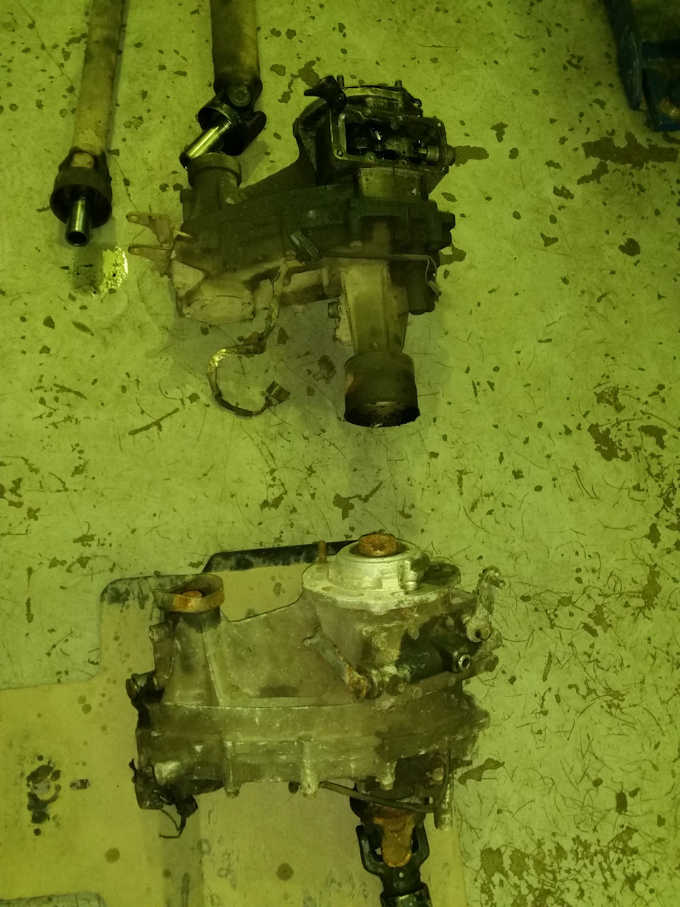 Переборка РКП и проверка карданных валов — Mitsubishi Pajero (1G), 2,5 ...