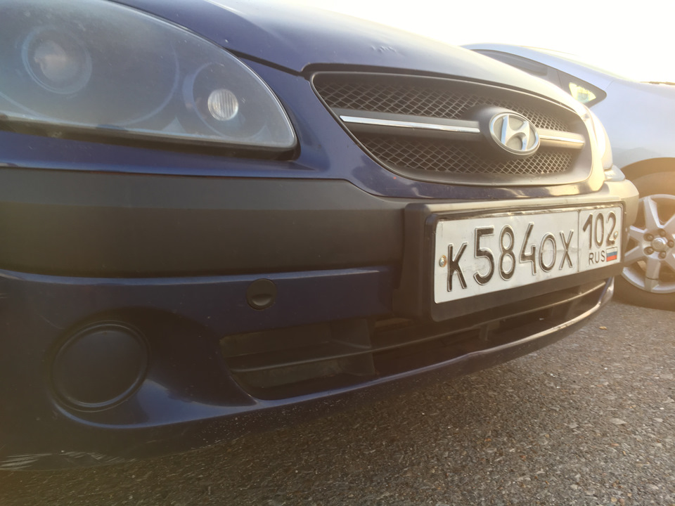 Подиум под передний номер + антенна — Hyundai Getz, 1,4 л, 2008 года ...