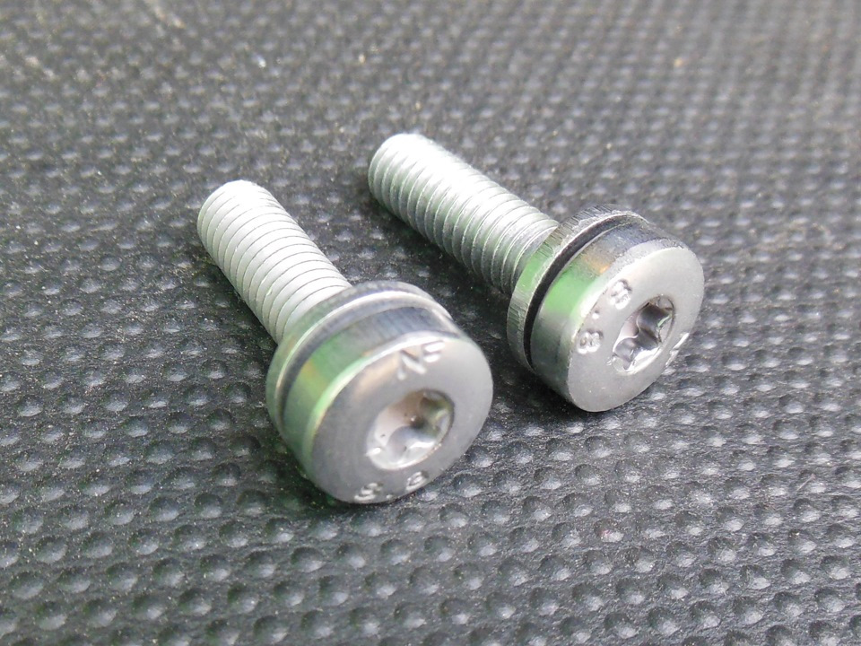 Номерная рамка — Volkswagen Jetta V, 1,6 л, 2009 года | аксессуары | DRIVE2